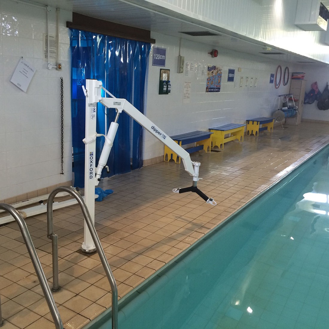 Oxford Dipper Manual Pool Hoist with Spreader Bar | Safe & Versatile ...
